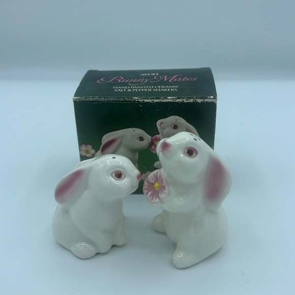 Avon | Kitchen | Vintage Avon Bunny Mates Hand Painted Ceramic Salt ...